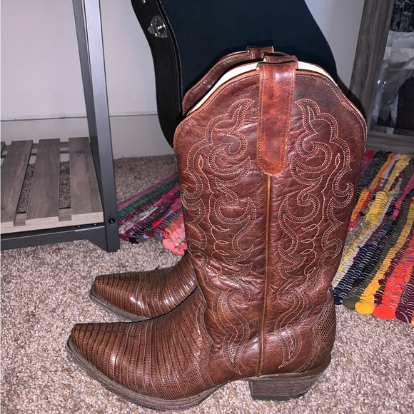 Cavendars | Shoes | Cavenders Womens Chocolate Lizard Triad Snip Toe ...